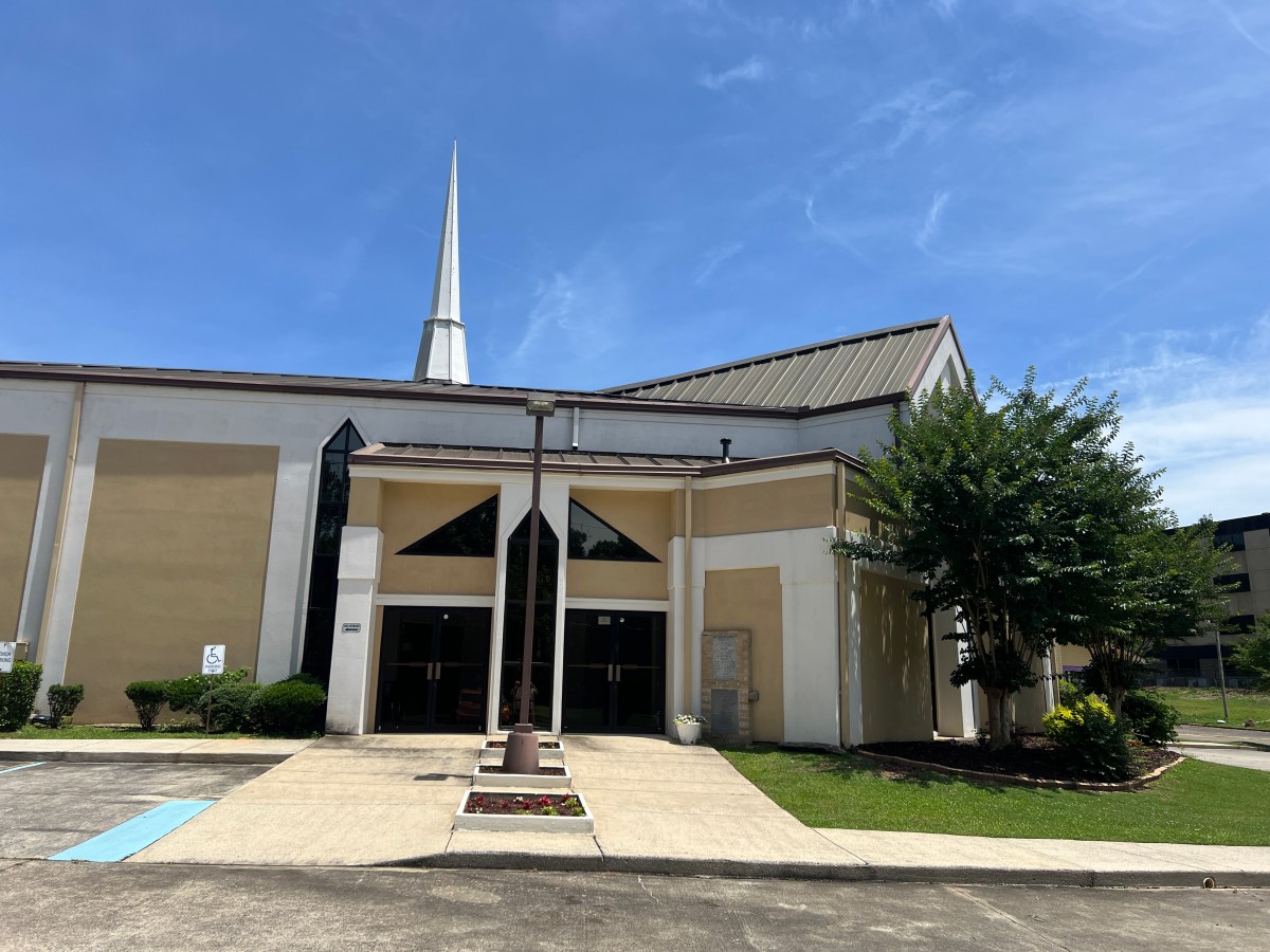 First Baptist Church of Zion City – Chasing Churches